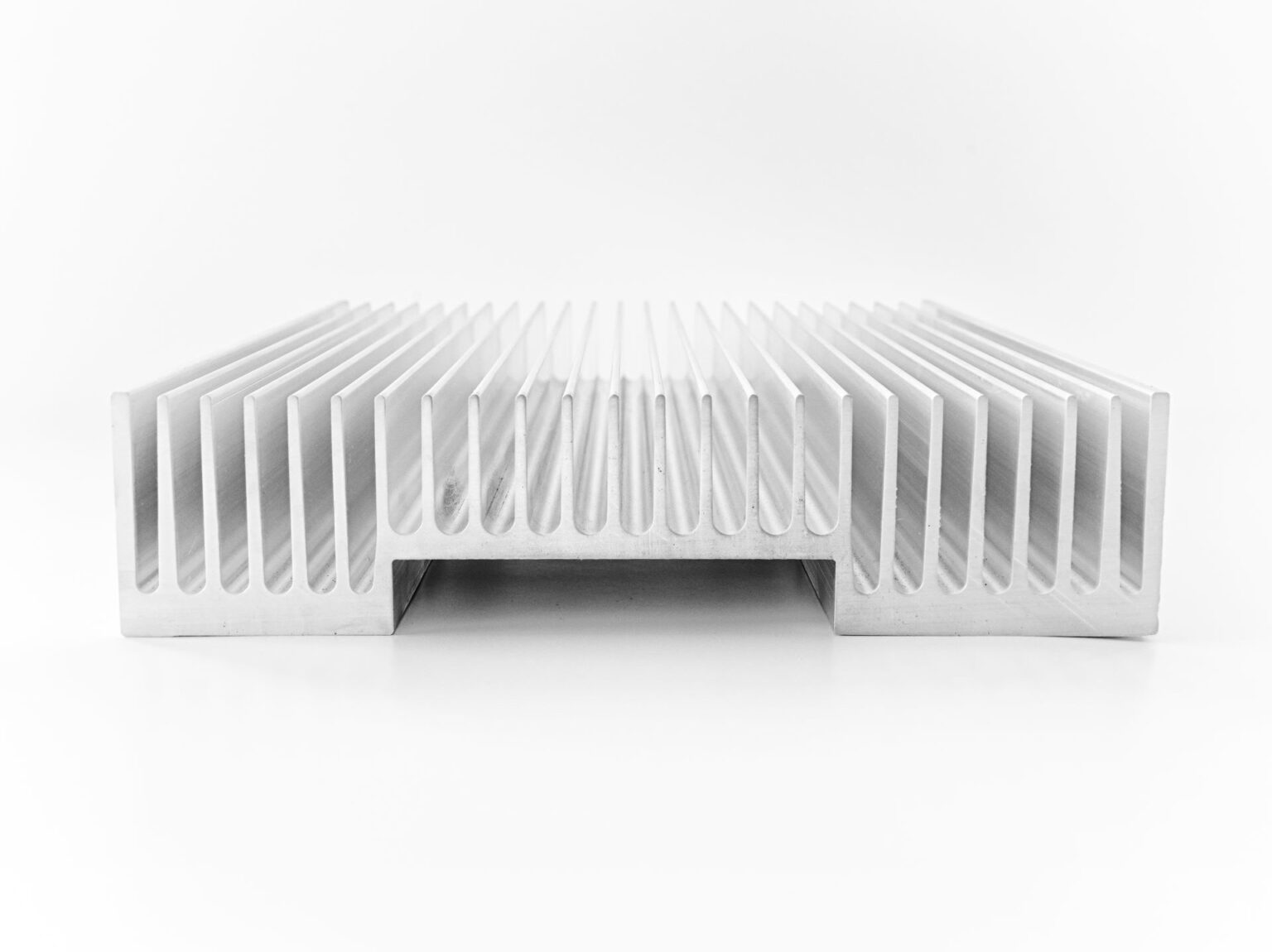 Custom Heat Sinks: Design, Materials, and Types Explained | othalatech